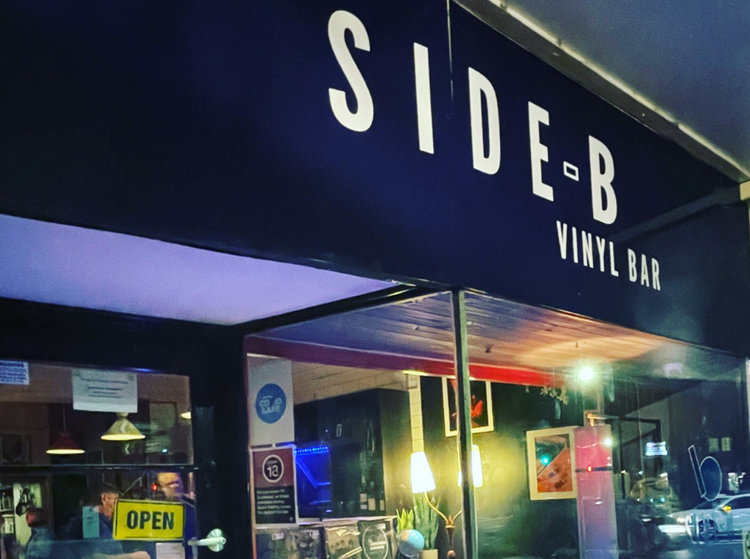 Side B Vinyl Bar